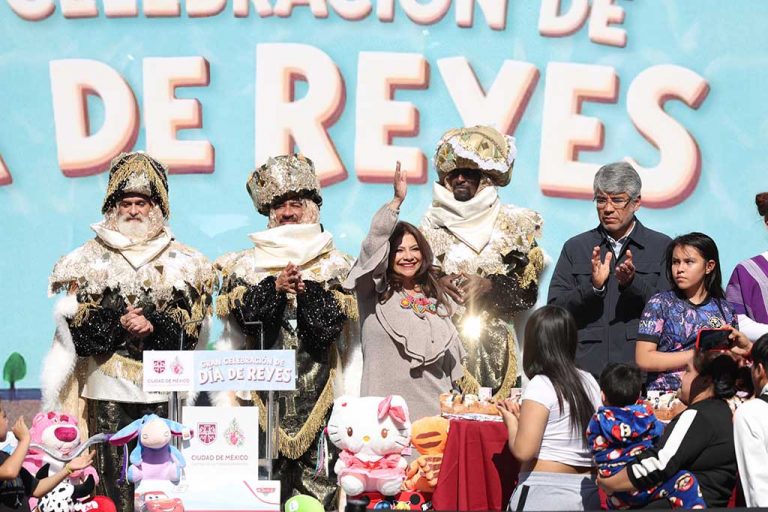 Celebra Clara Brugada Día de Reyes con Mega Rosca en el Ángel